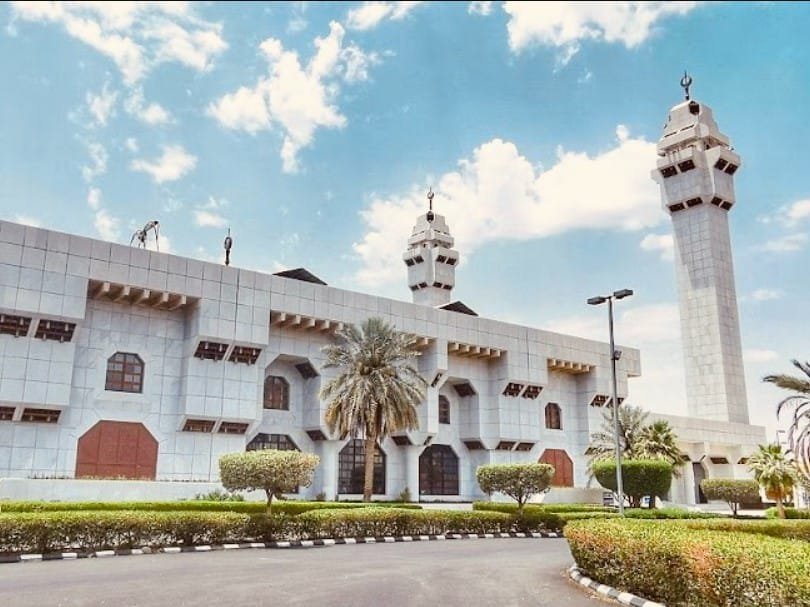 Mengenal Sejarah Masjid Tan'im - Rawda Umroh