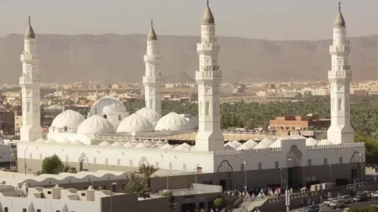 Mengenal Sejarah Masjid Al Bay'ah, Lengkap Keistimewaanya! - Rawda Umroh
