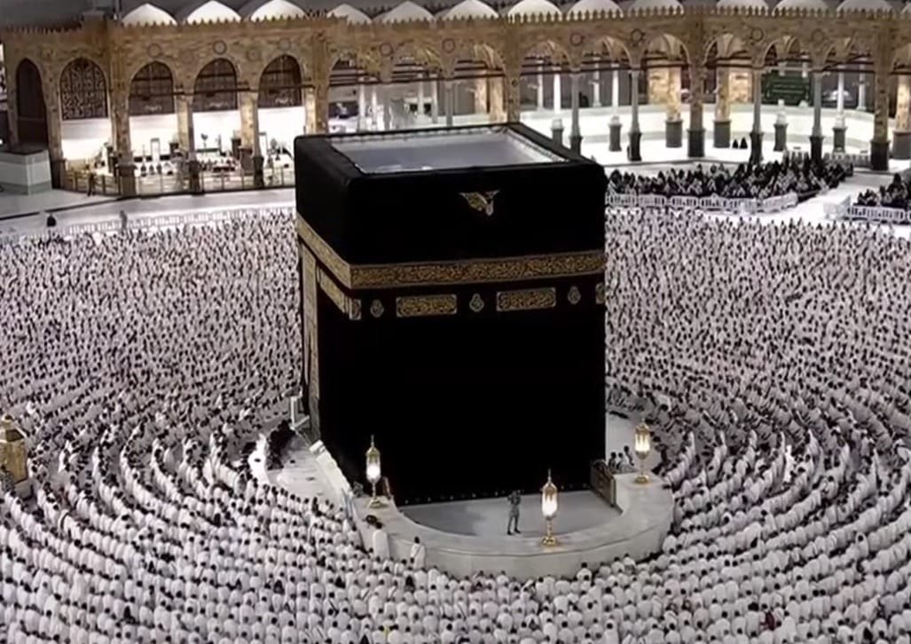 Apa Isi Dalam Ka'bah? Berikut 8 Bagian Pentingnya - Rawda Umroh